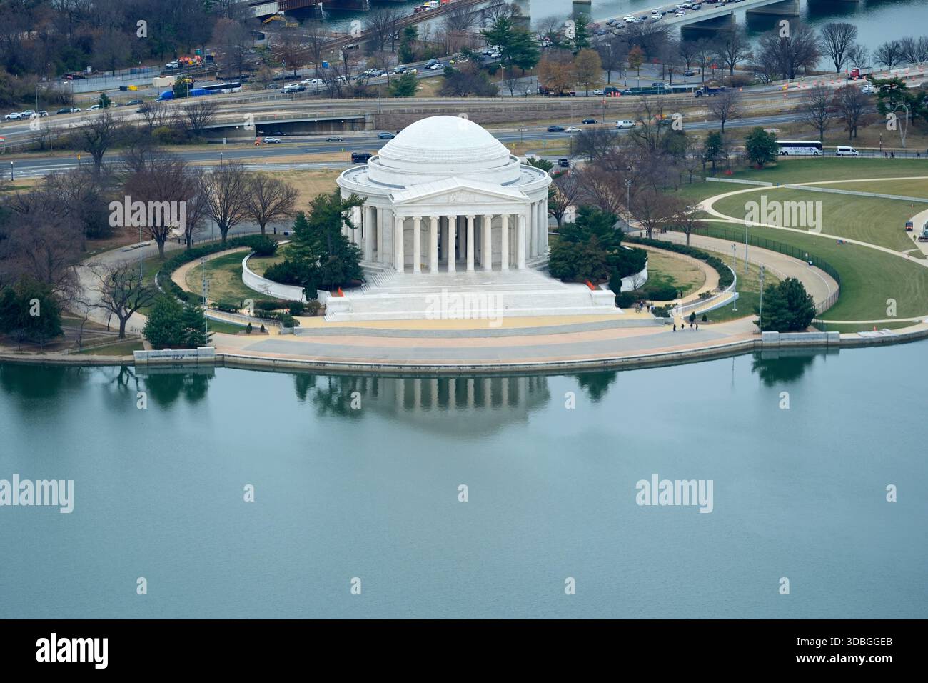 The Jefferson Memorial and the now completed reconstructed Tidal Basin ...