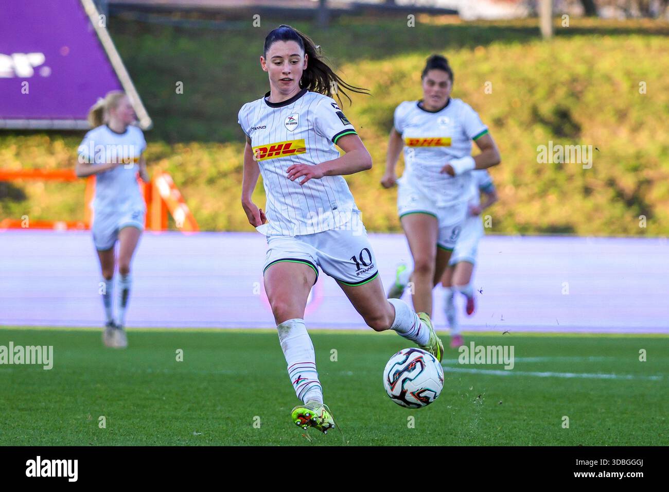 Aurelie Reynders (10) of OH Leuven pictured during a female soccer game ...