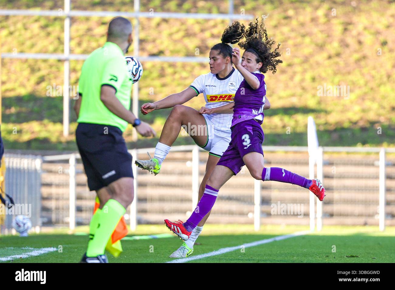 Jada Conijnenberg (9) of OH Leuven and Azzurra Gallo (3) of Anderlecht ...