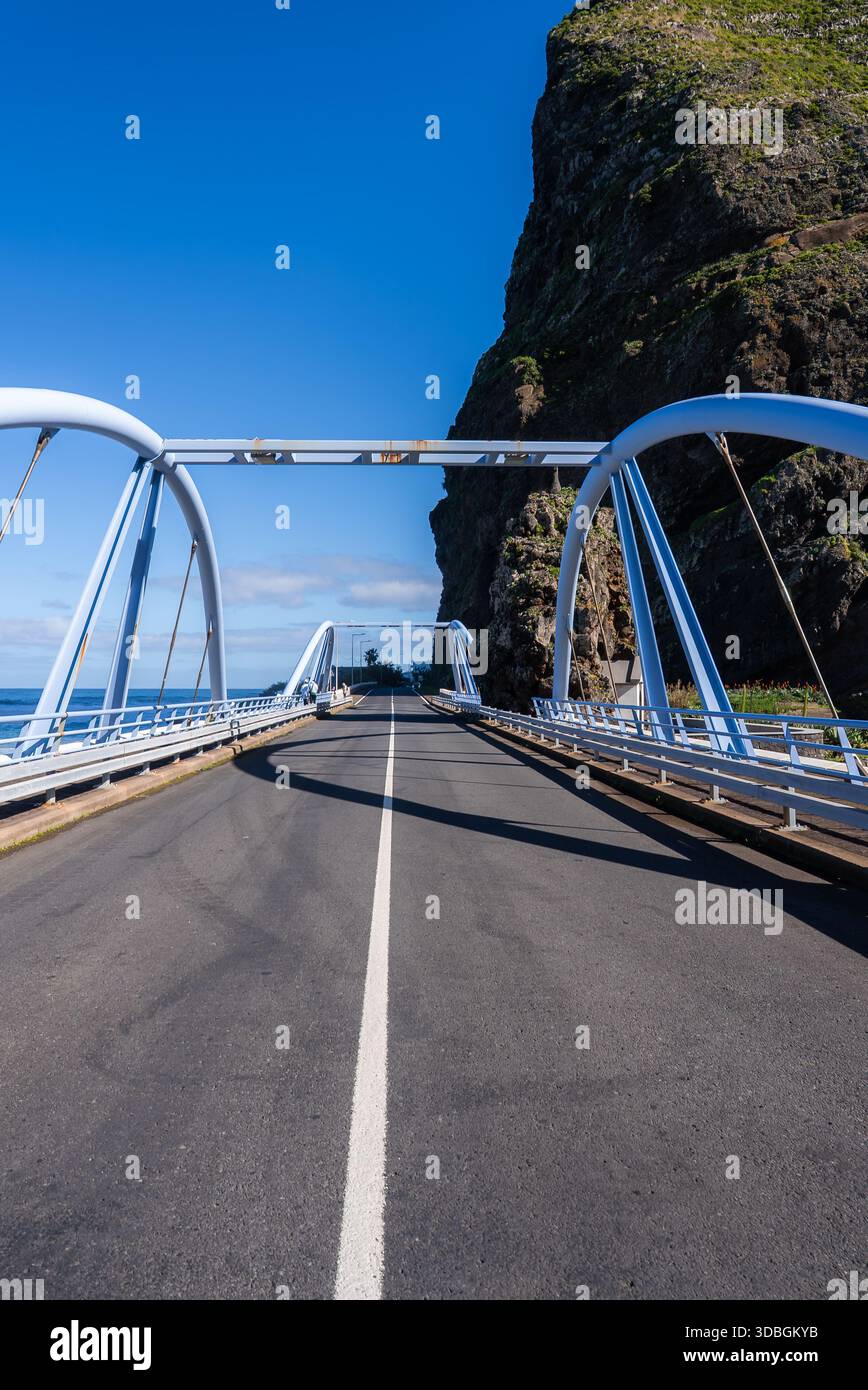Bridge atlantic ocean road hi-res stock photography and images - Alamy