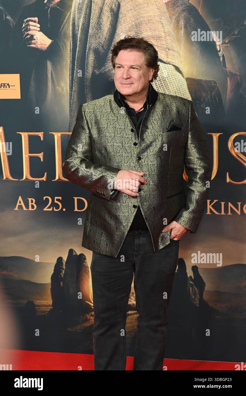 Schauspieler Francis Fulton Smith kommt zur Filmpremiere von Der ...
