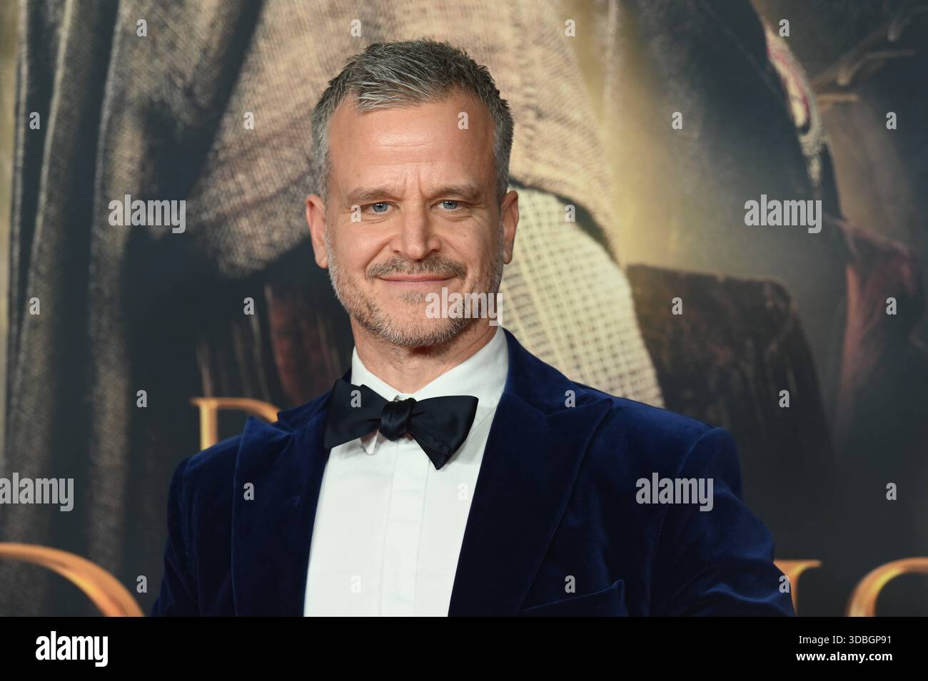 Schauspieler Mate Haumann kommt zur Filmpremiere von Der Medicus 2 in ...