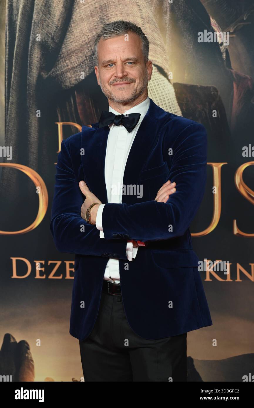 Schauspieler Mate Haumann kommt zur Filmpremiere von Der Medicus 2 in ...