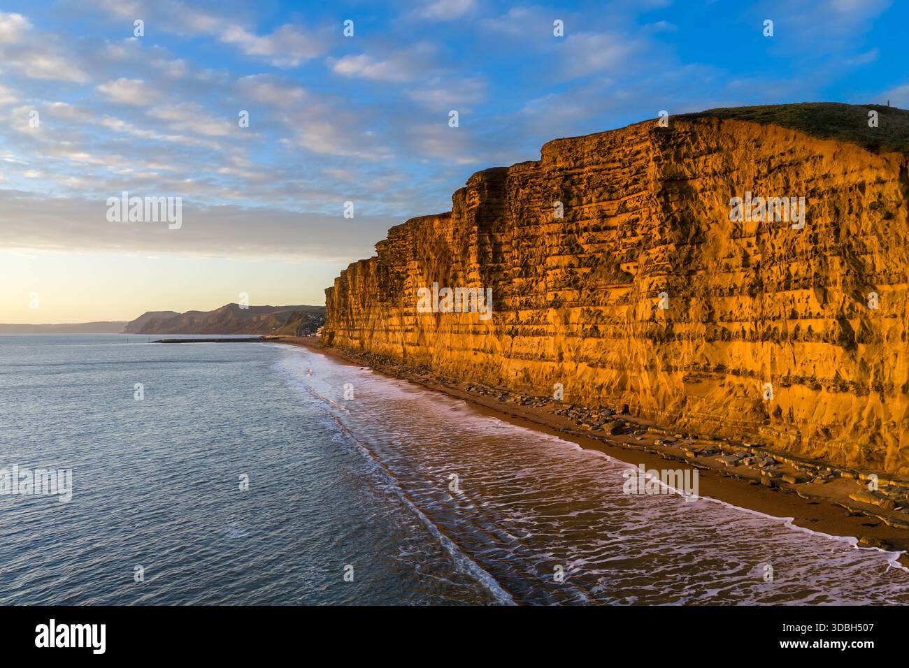 West Bay, Dorset, UK. 16th December 2025. UK Weather: The sandstone ...