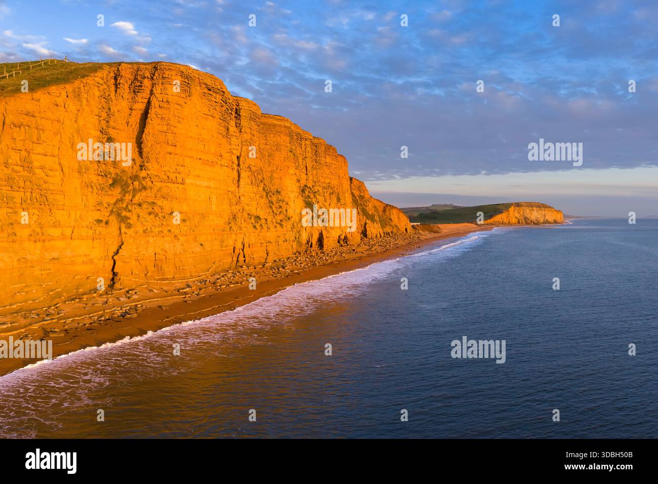 West Bay, Dorset, UK. 16th December 2025. UK Weather: The sandstone ...