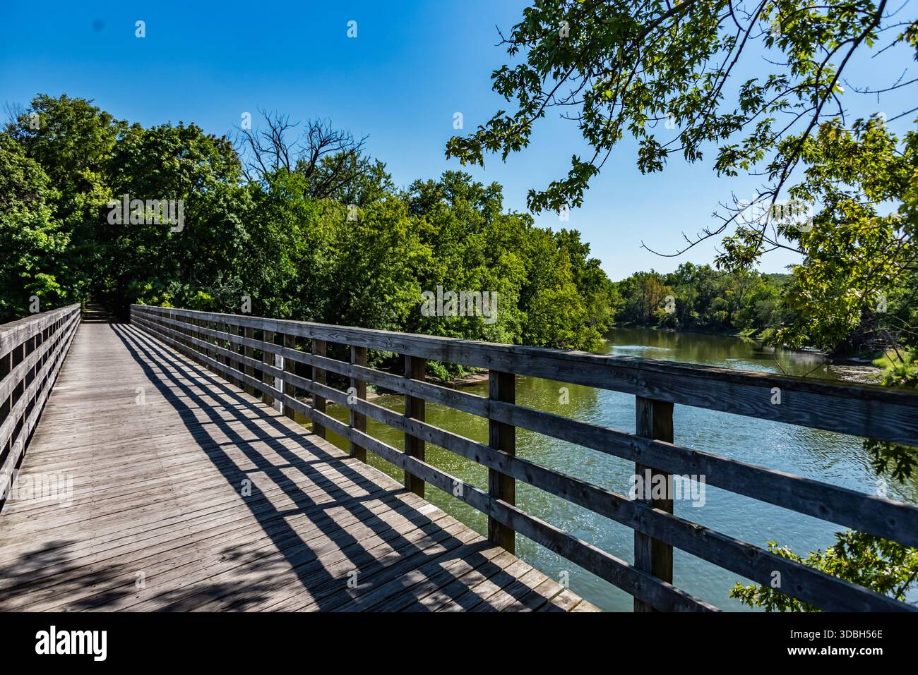 Prairie Trail entrance in Algonquin Illinois with paved walking and ...
