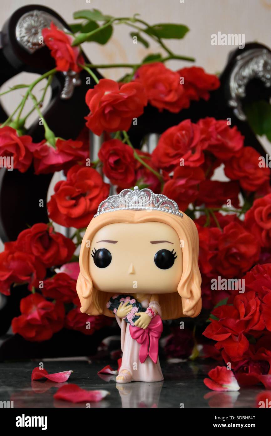 Funko Pop action figure of Carrie as prom queen from popular horror ...