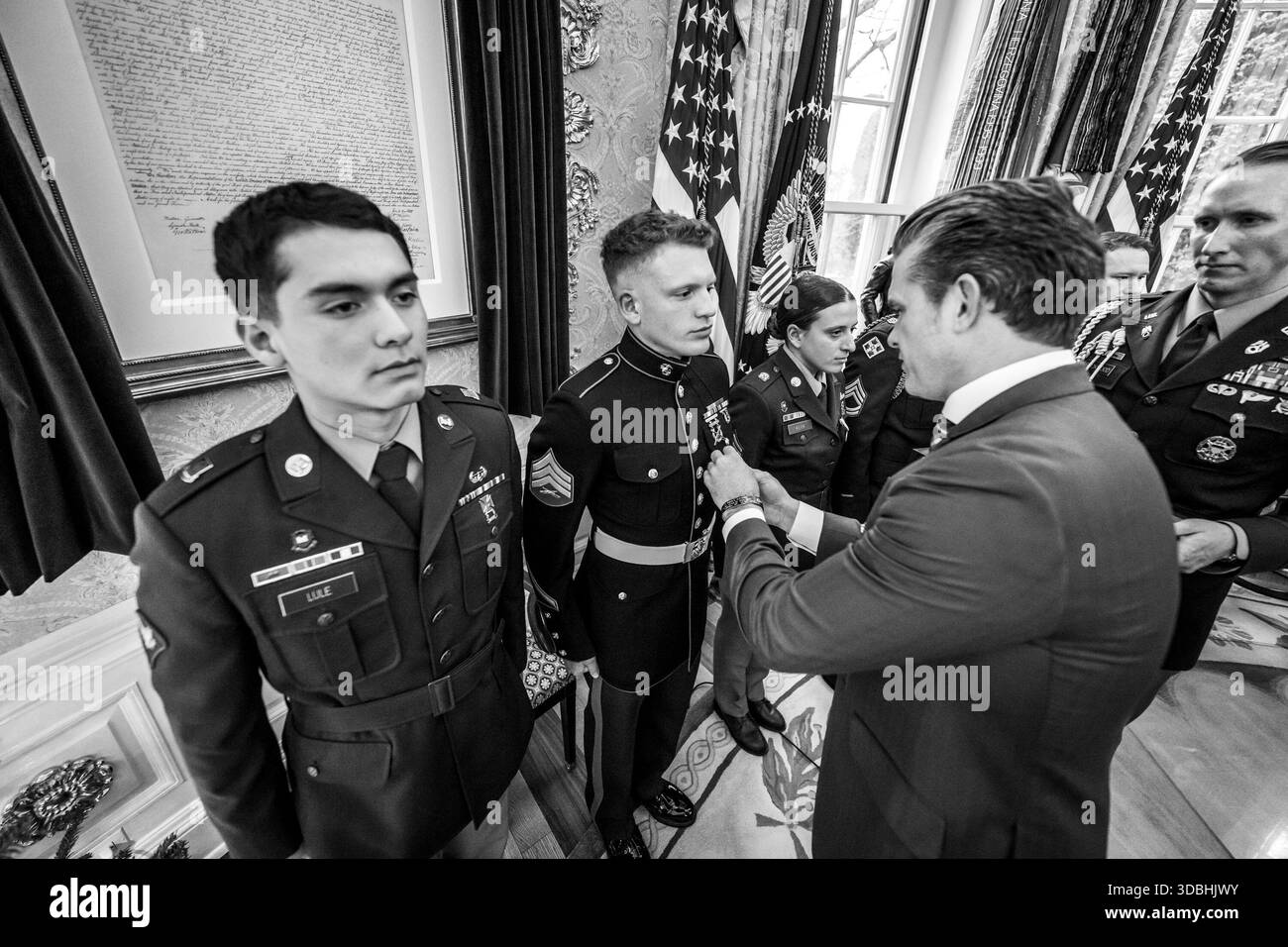Secretary of War Pete Hegseth awards Mexican Border Defense Medals to U ...
