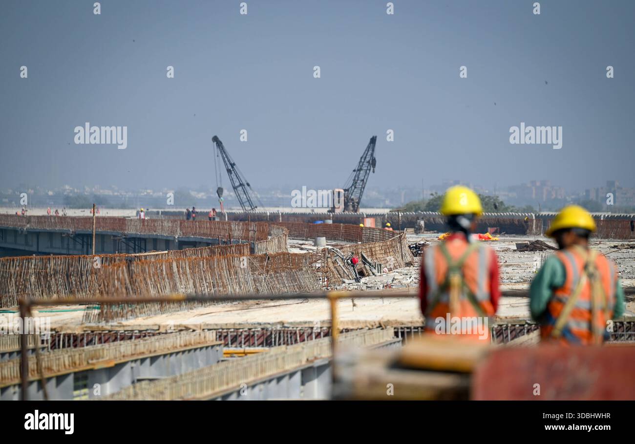 NEW DELHI, INDIA - DECEMBER 16: A view of ongoing construction of ...