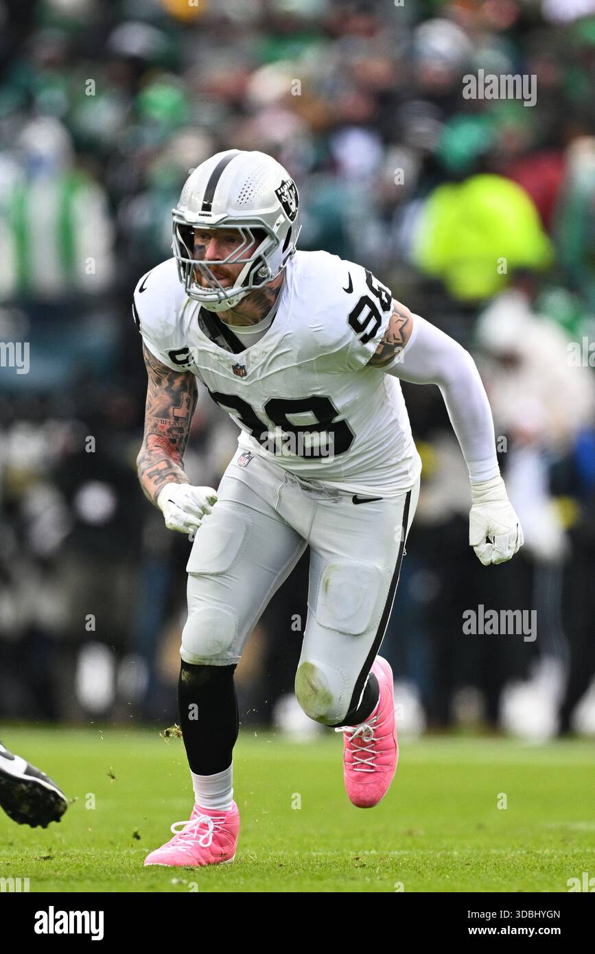 Las Vegas Raiders defensive end Maxx Crosby (98) in action during the ...