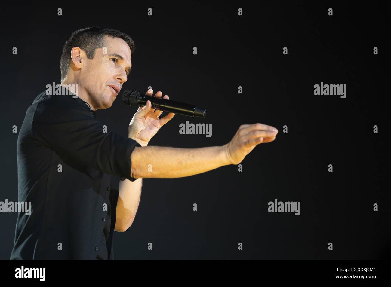 Jorge Ruiz Flores, the singer from the group Maldita Nerea performs ...