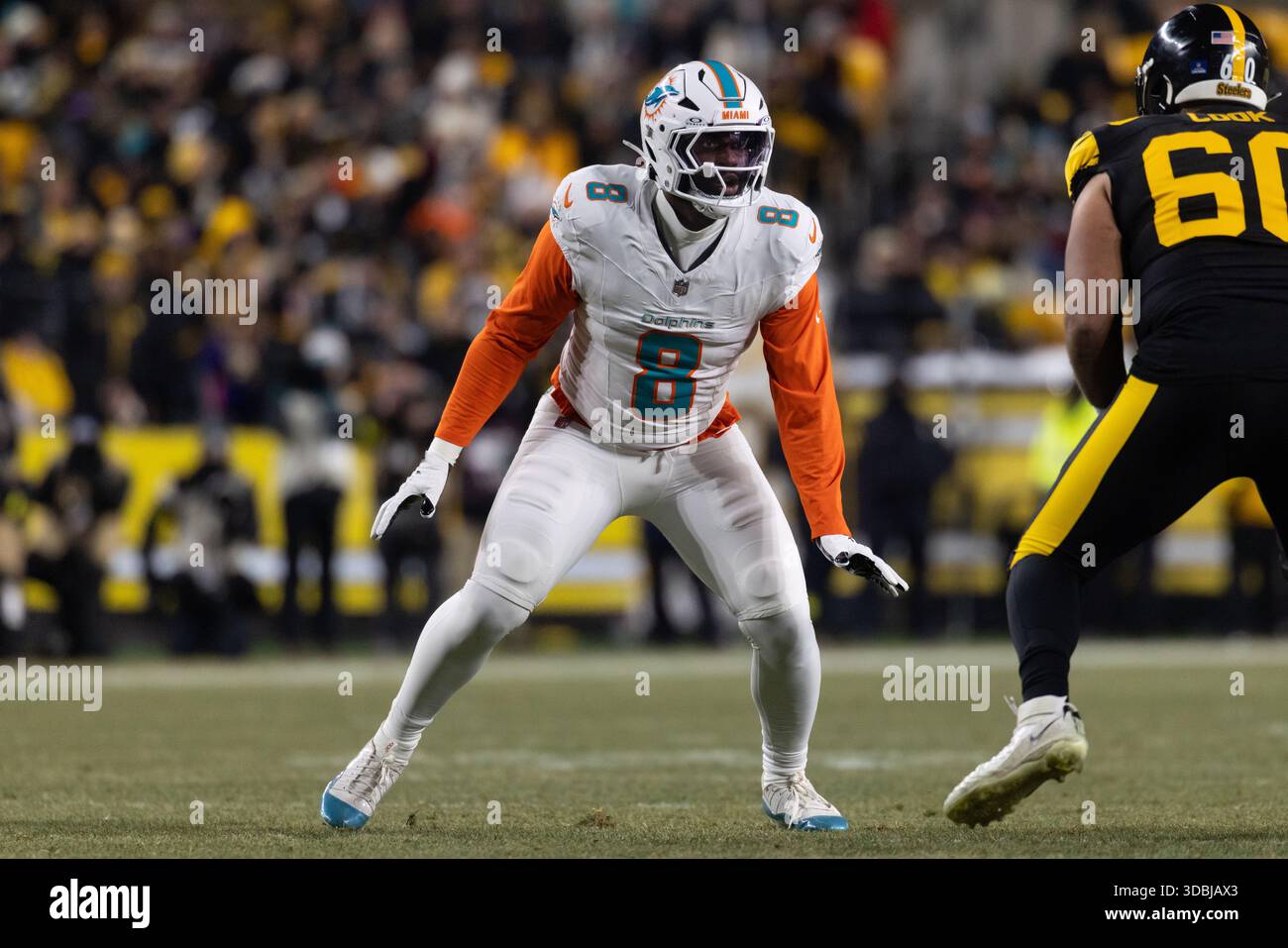 Miami Dolphins linebacker Matthew Judon (8) defends during an NFL ...