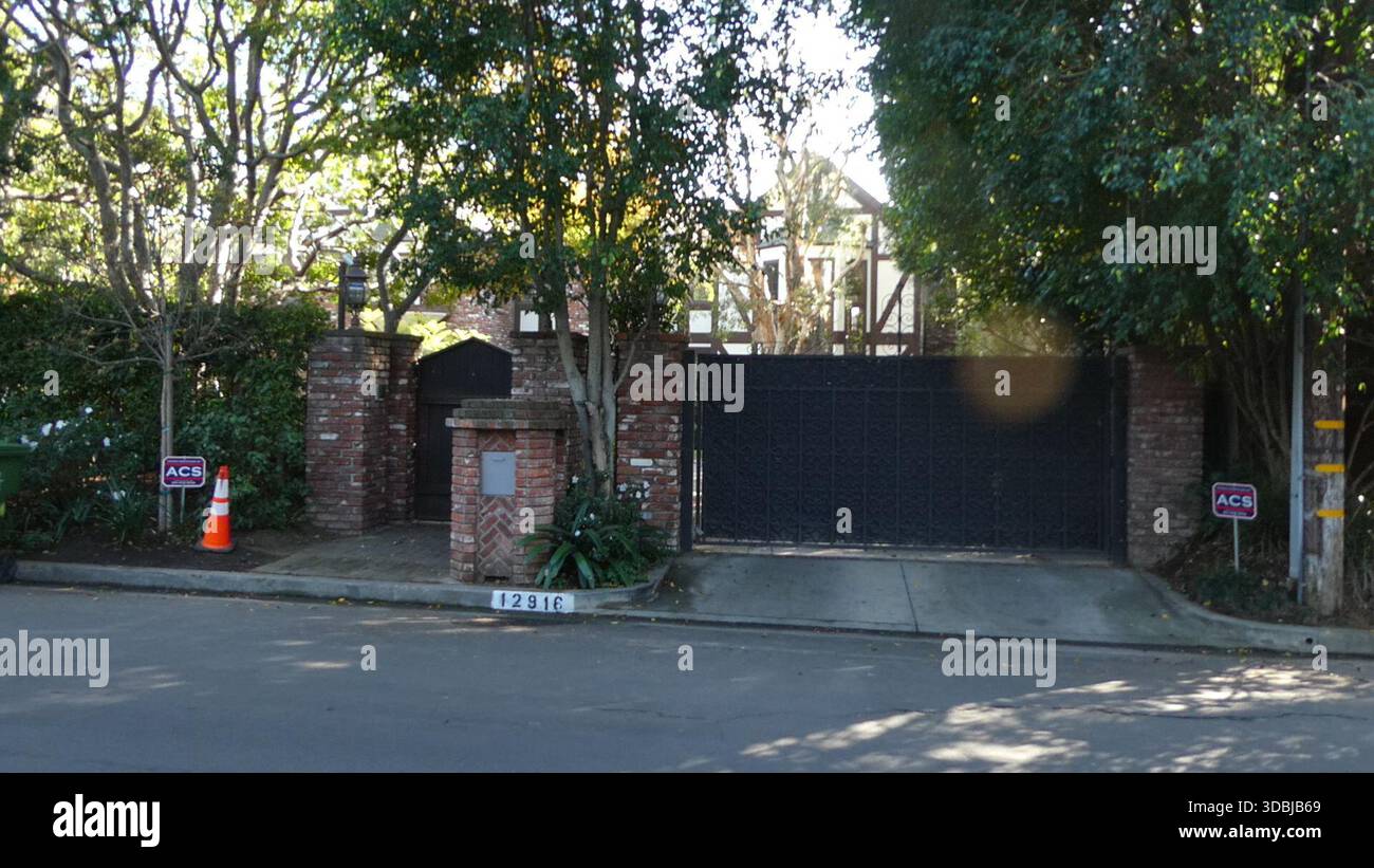 Brentwood, Los Angeles, California, USA 16th December 2025 Samuel L ...