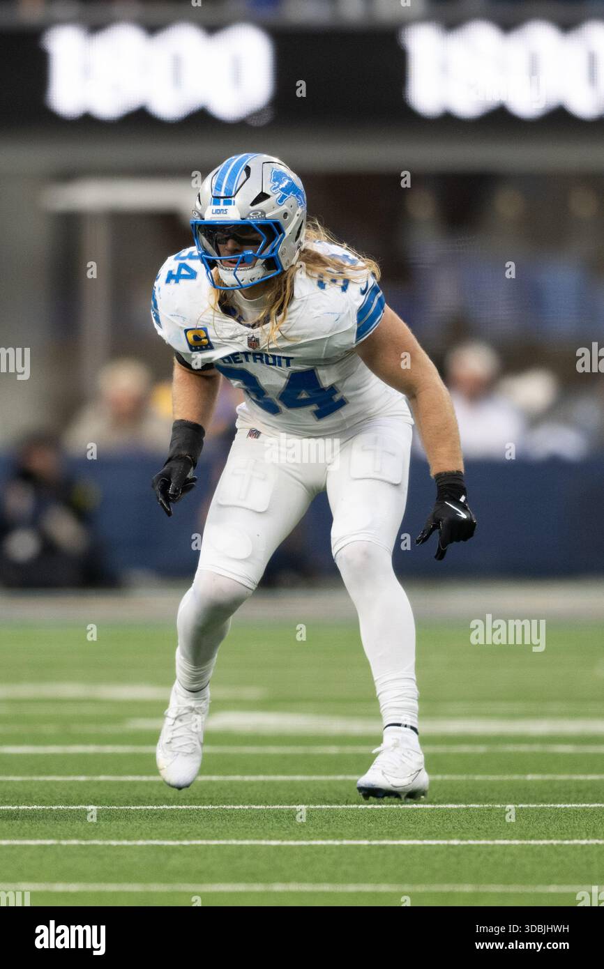 Detroit Lions linebacker Alex Anzalone (34) takes his stance during an ...