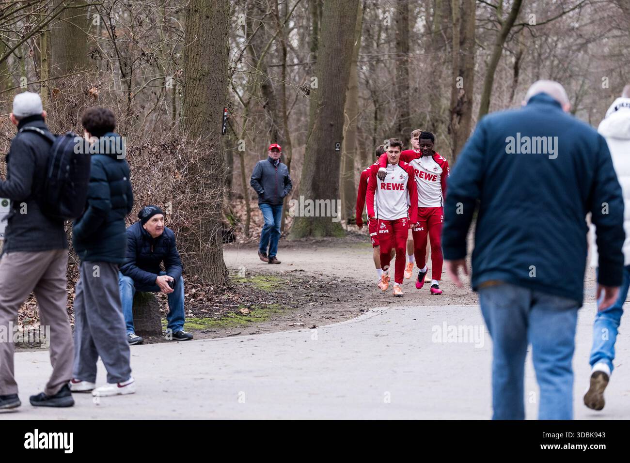 Alessio Castro-Montes (1. FC Cologne, 17), Ragnar Ache (1. FC Cologne ...
