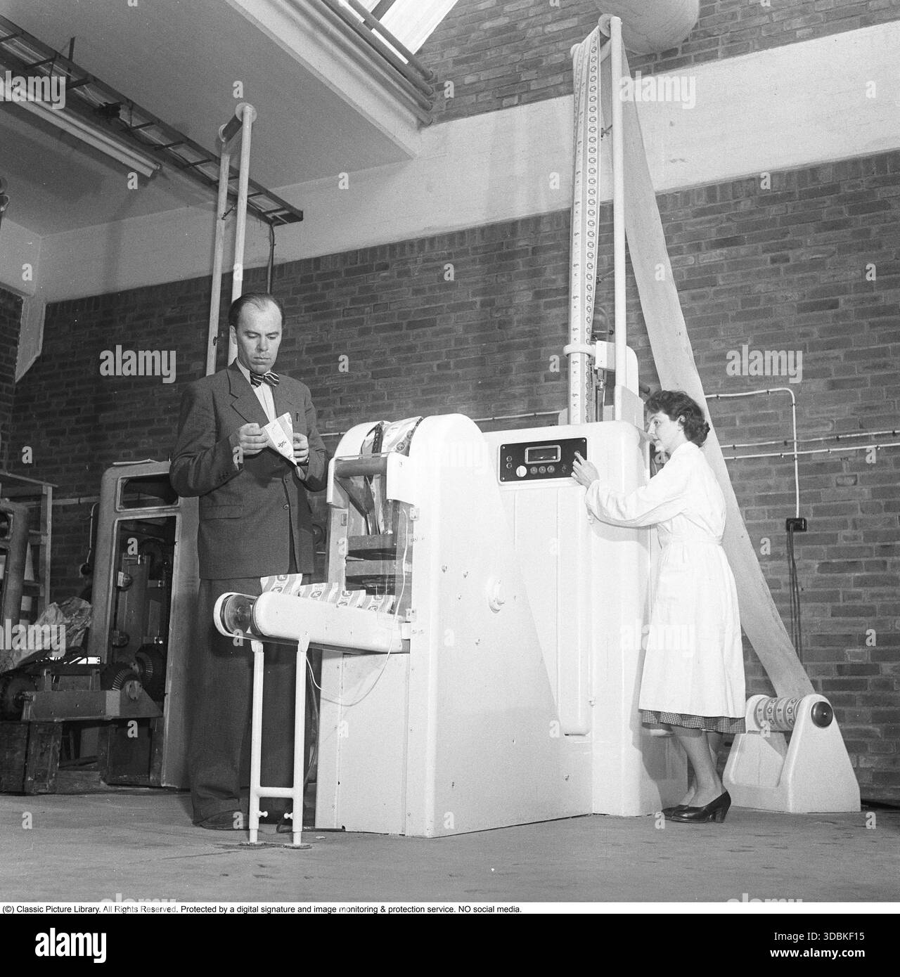 The first Tetra Pak carton – a tetrahedron patented by Ruben Rausing ...