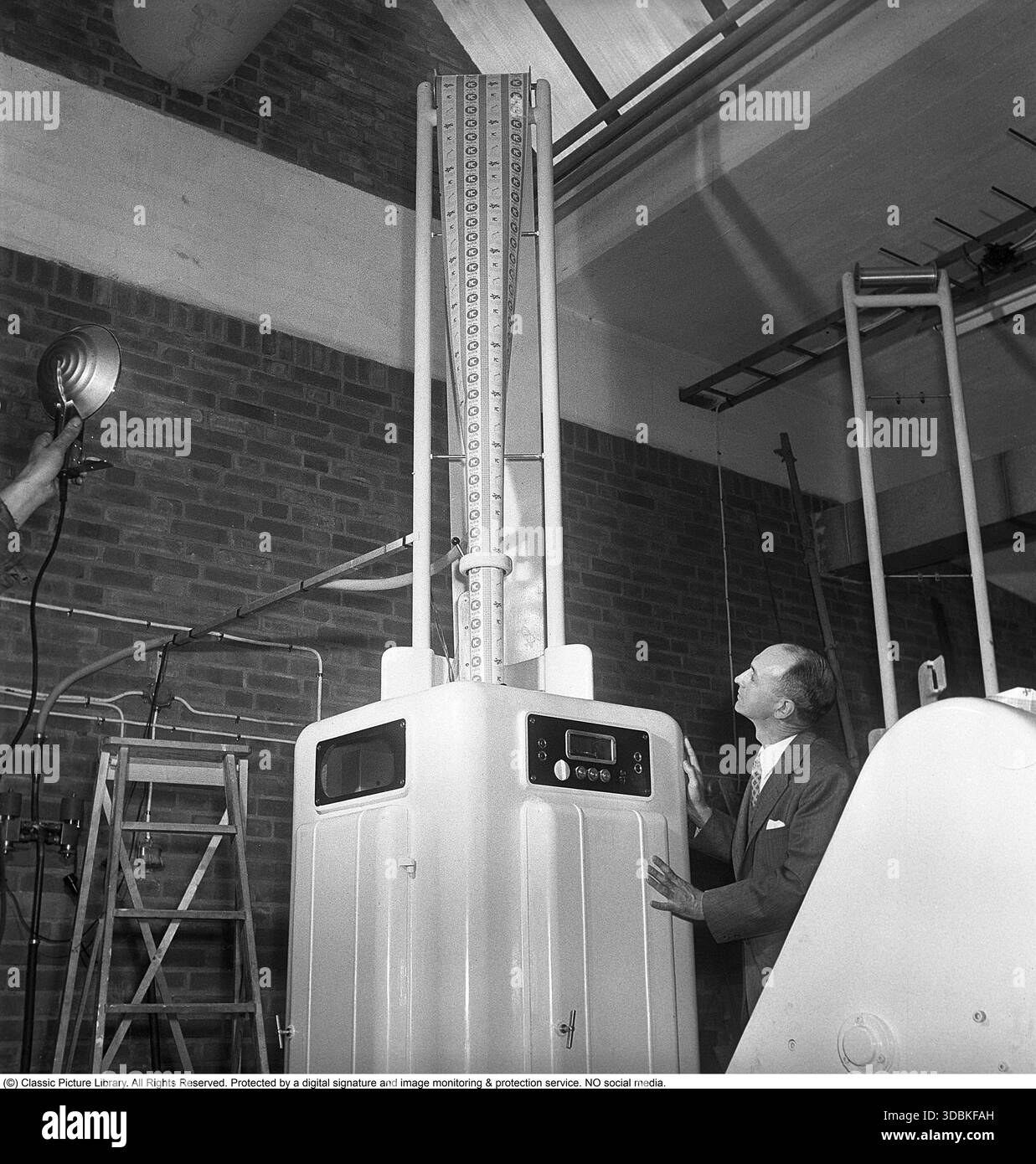 The first Tetra Pak carton – a tetrahedron patented by Ruben Rausing ...