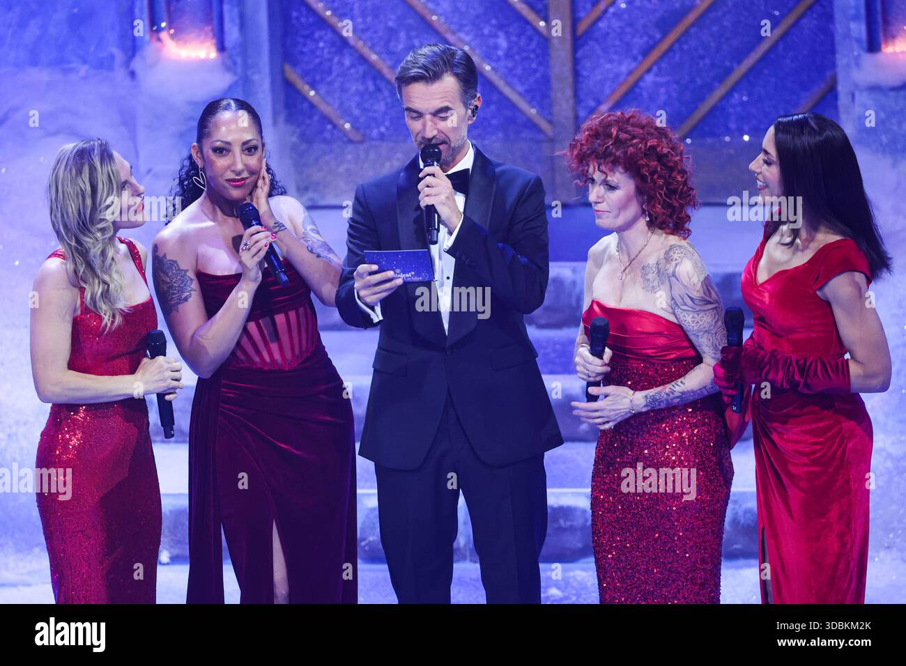 Moderator Florian Silbereisen GER mit Sandy Mölling, Jessica Wahls ...