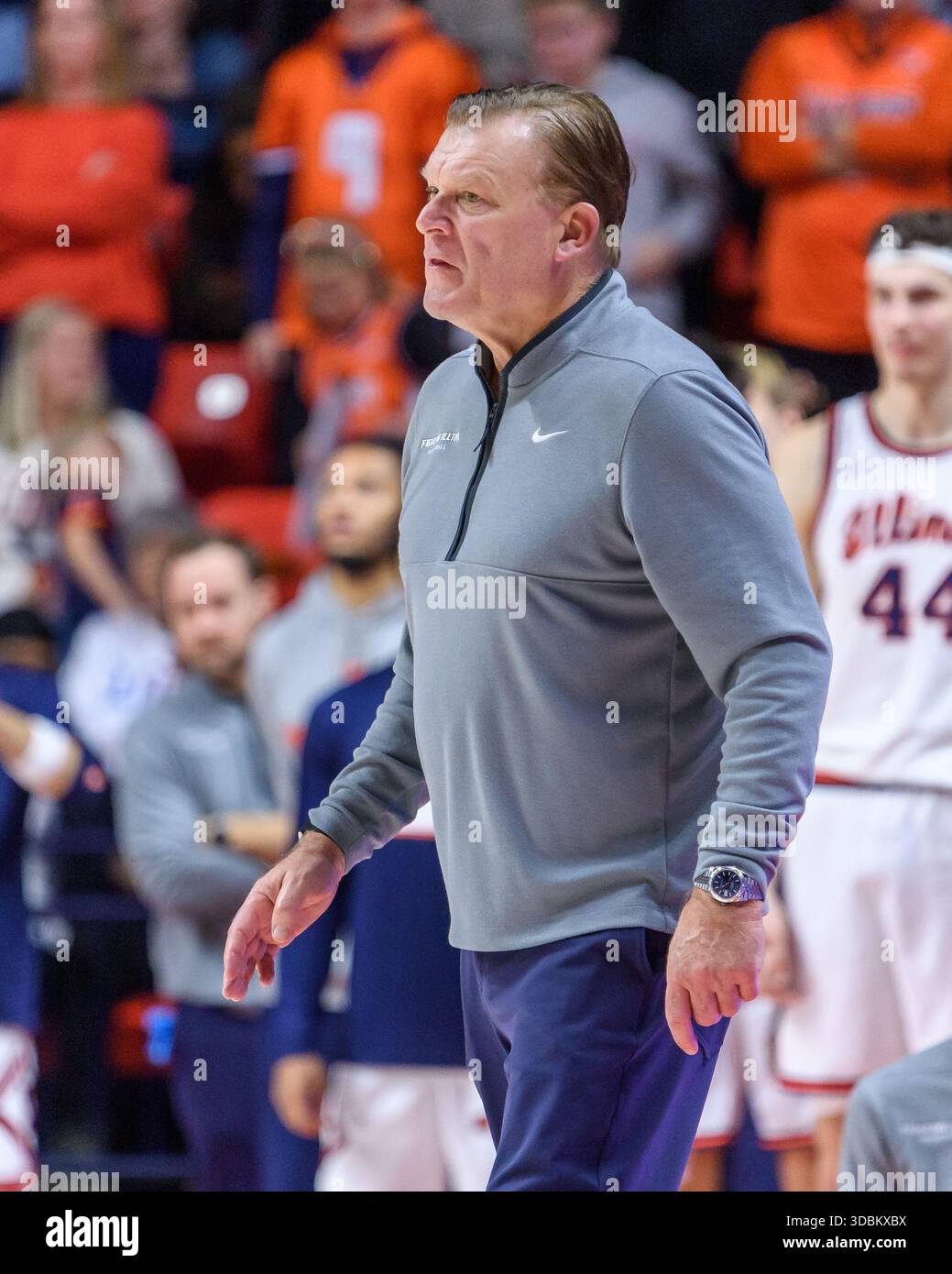 Illinois head coach Brad Underwood reacts during an NCAA college ...