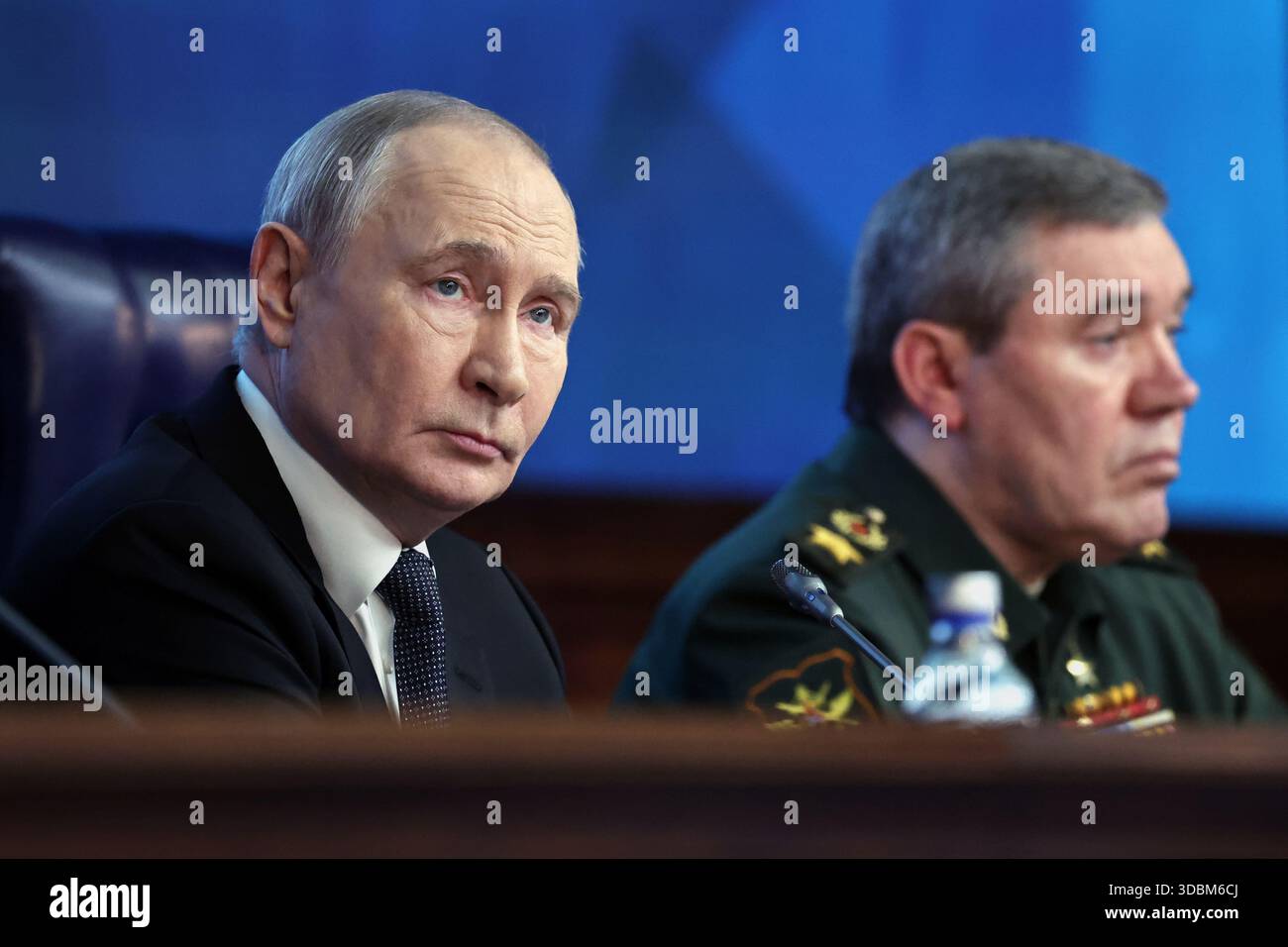 Russian President Vladimir Putin, left, and Russian Chief of General ...
