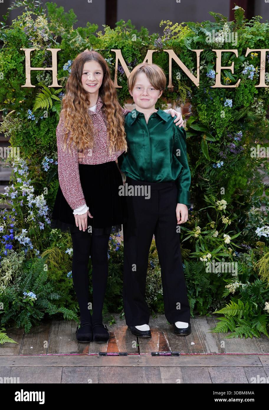 Olivia Lynes and Jacobi Jupe attending a photocall for Hamnet, at ...