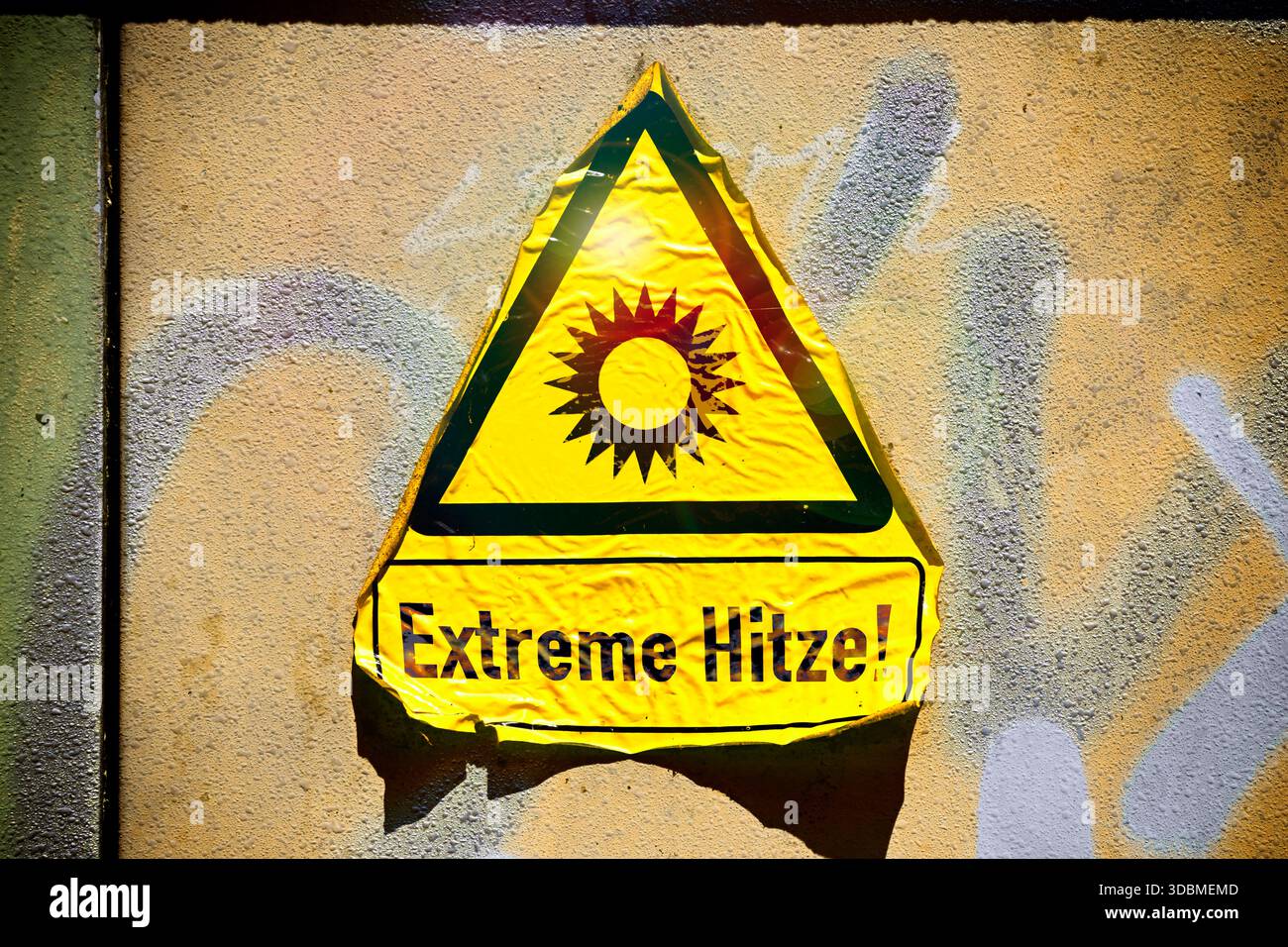 Extreme heat warning signs hi-res stock photography and images - Alamy