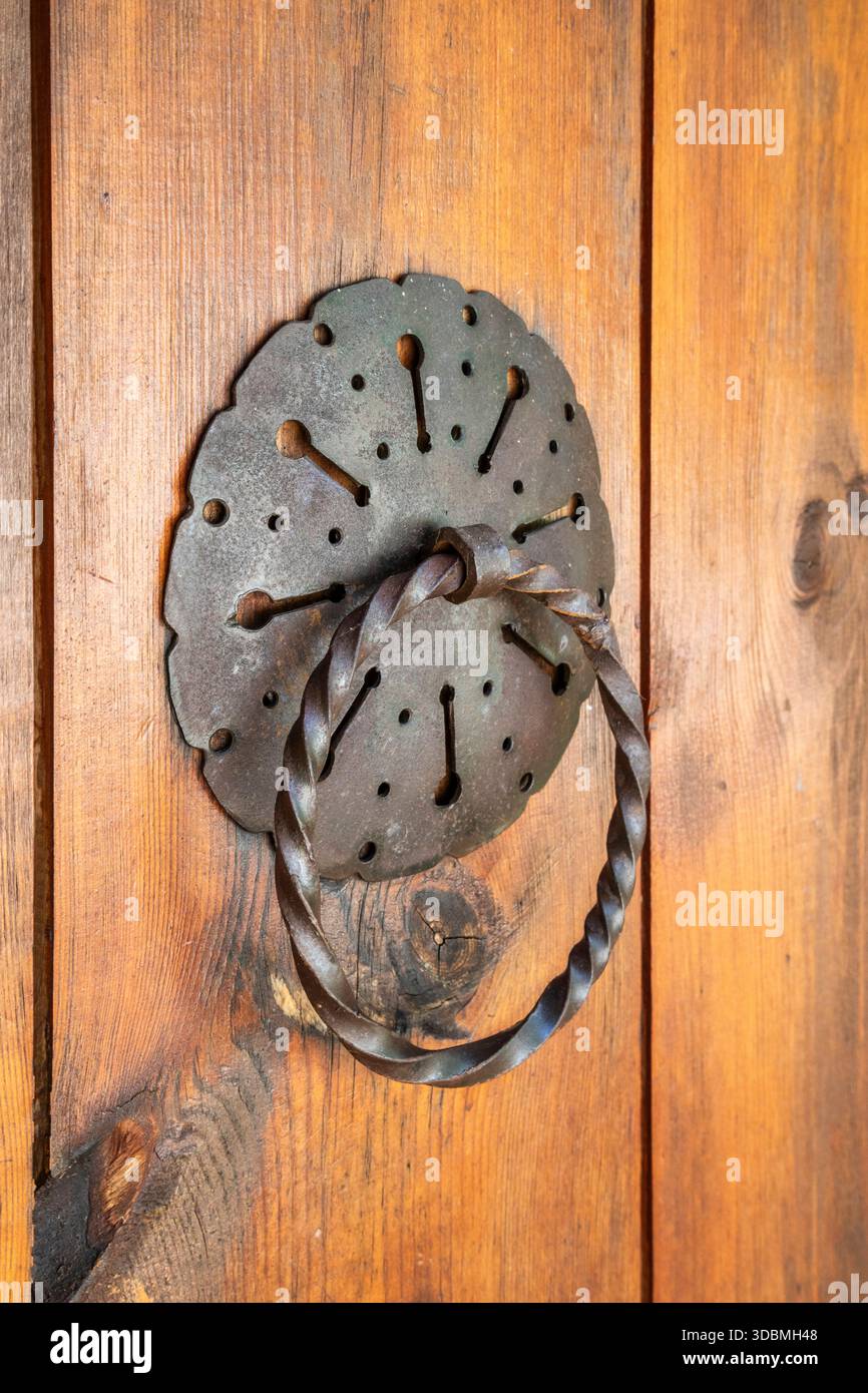 Historic door knocker in hi-res stock photography and images - Alamy