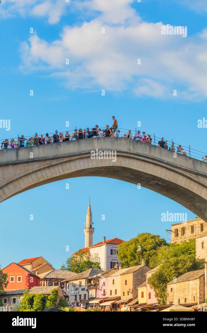 Crowd of tourists on stari most bridge in mostar hi-res stock ...