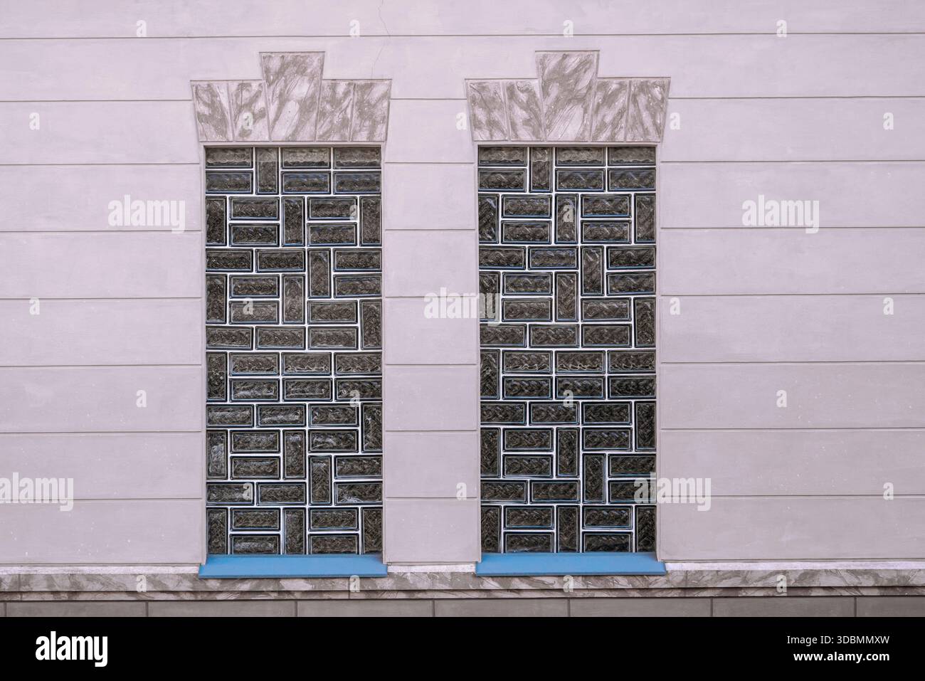 Veiled windows hi-res stock photography and images - Alamy