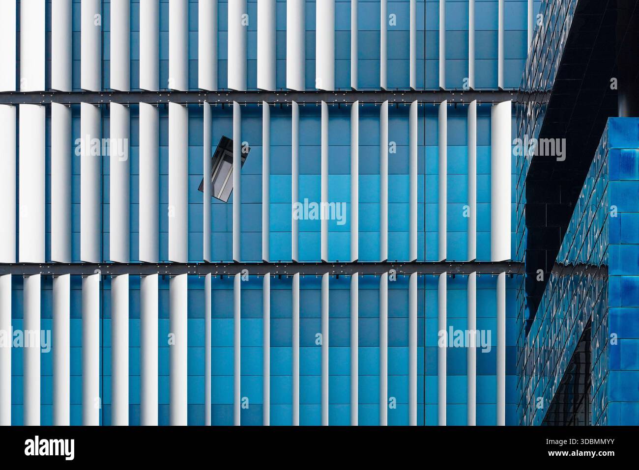 Fluidity in stasis hi-res stock photography and images - Alamy
