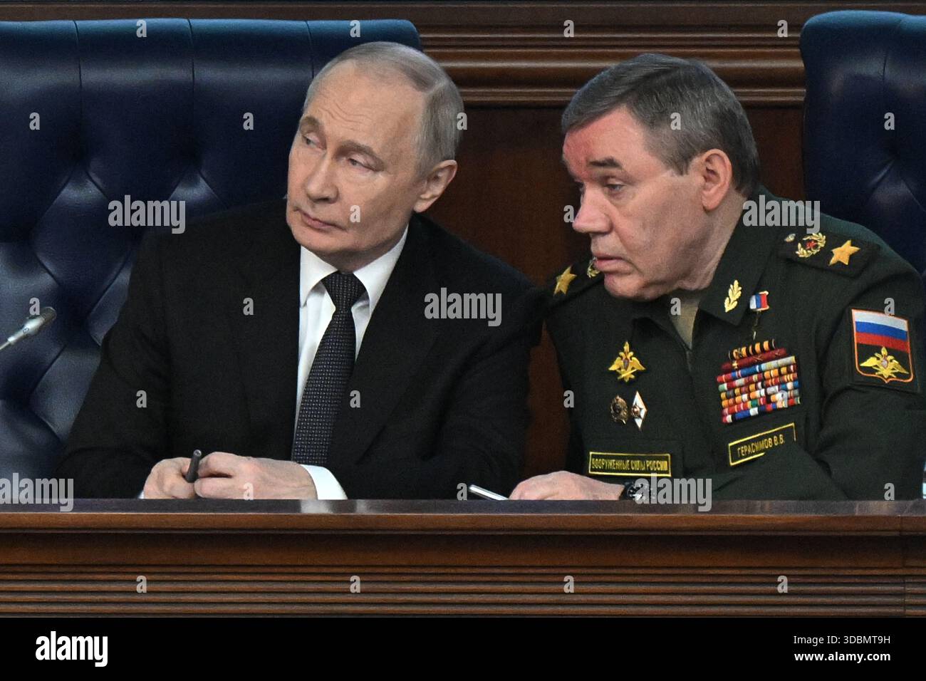 Russian President Vladimir Putin, left, and Russian Chief of General ...