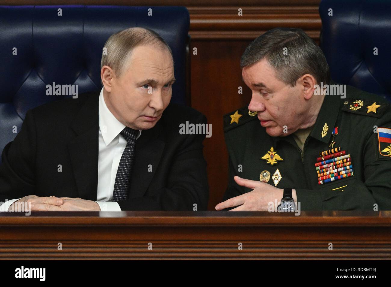 Russian President Vladimir Putin, left, and Russian Chief of General ...