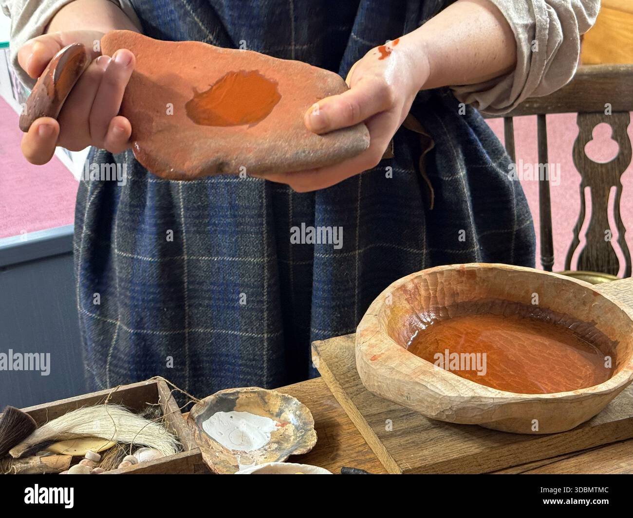 Paint making techniques hi-res stock photography and images - Alamy