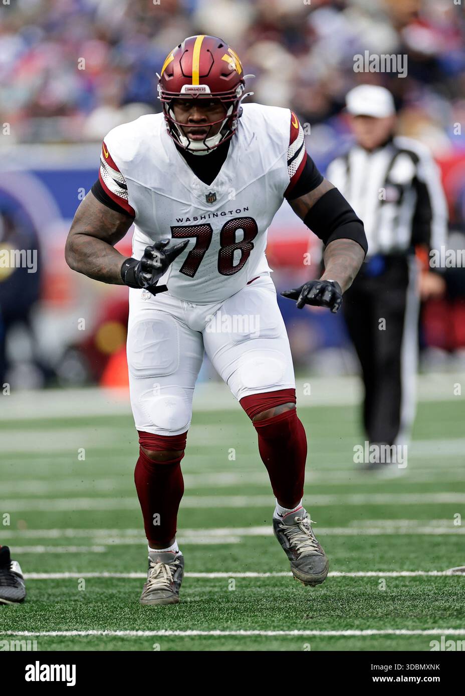 Washington Commanders offensive tackle Laremy Tunsil (78) blocks during ...