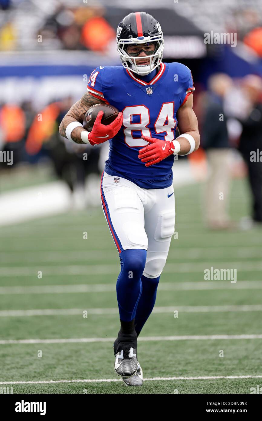 New York Giants tight end Theo Johnson (84) before an NFL football game ...