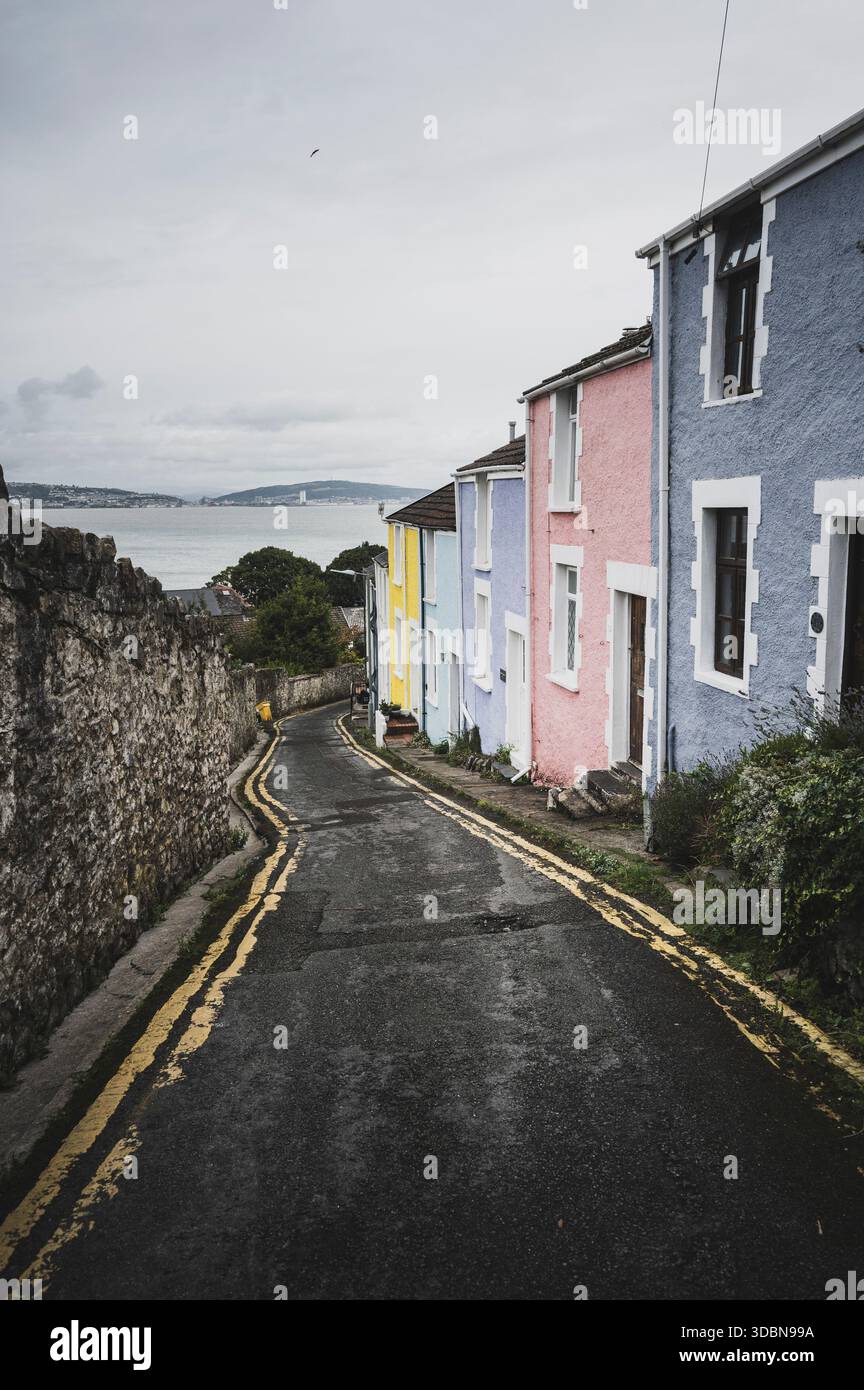 Walking through the small alleyways and streets of Mumbles (Welsh: Y ...