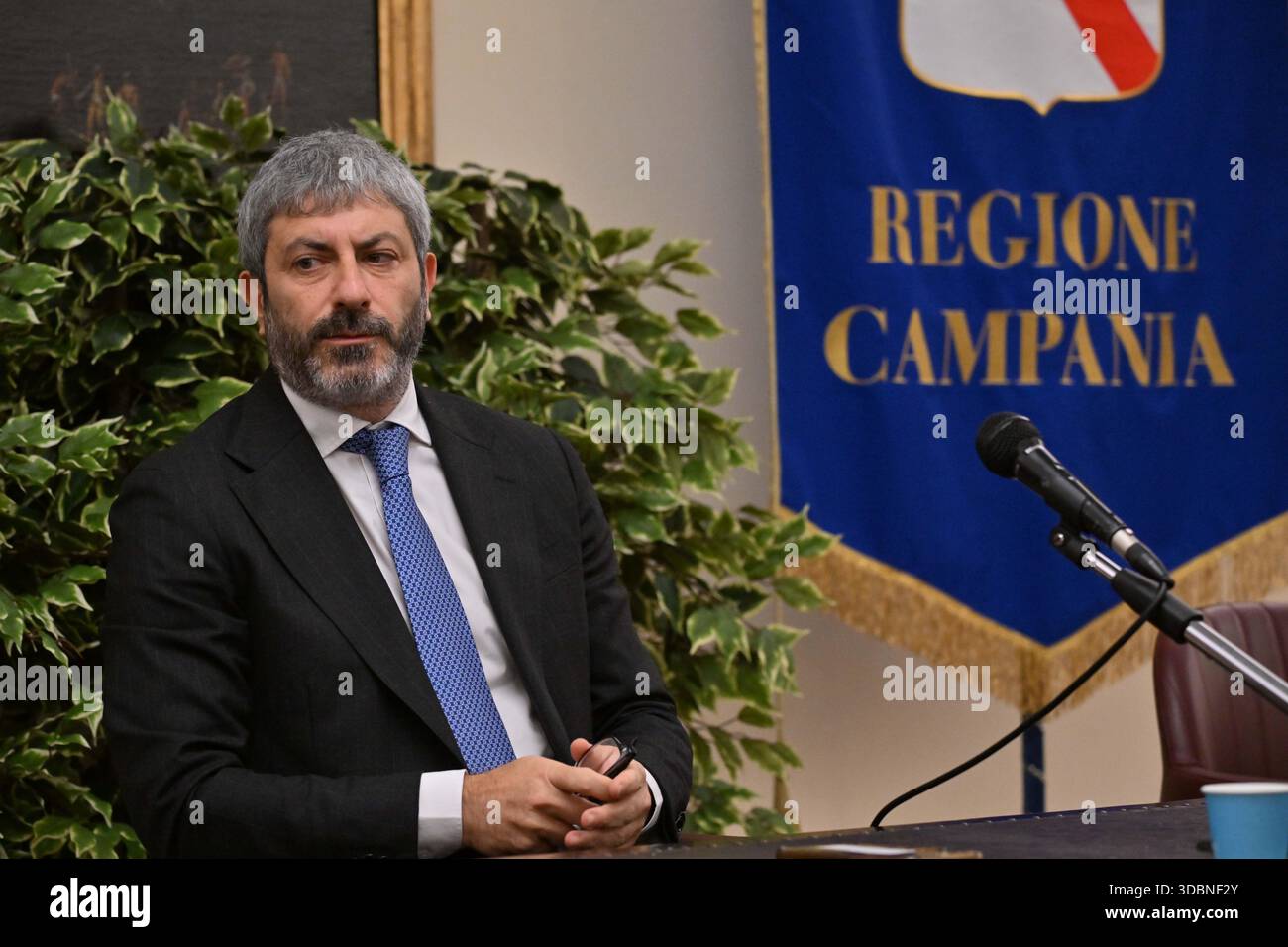 Naples. First press conference of the new President of the Campania ...