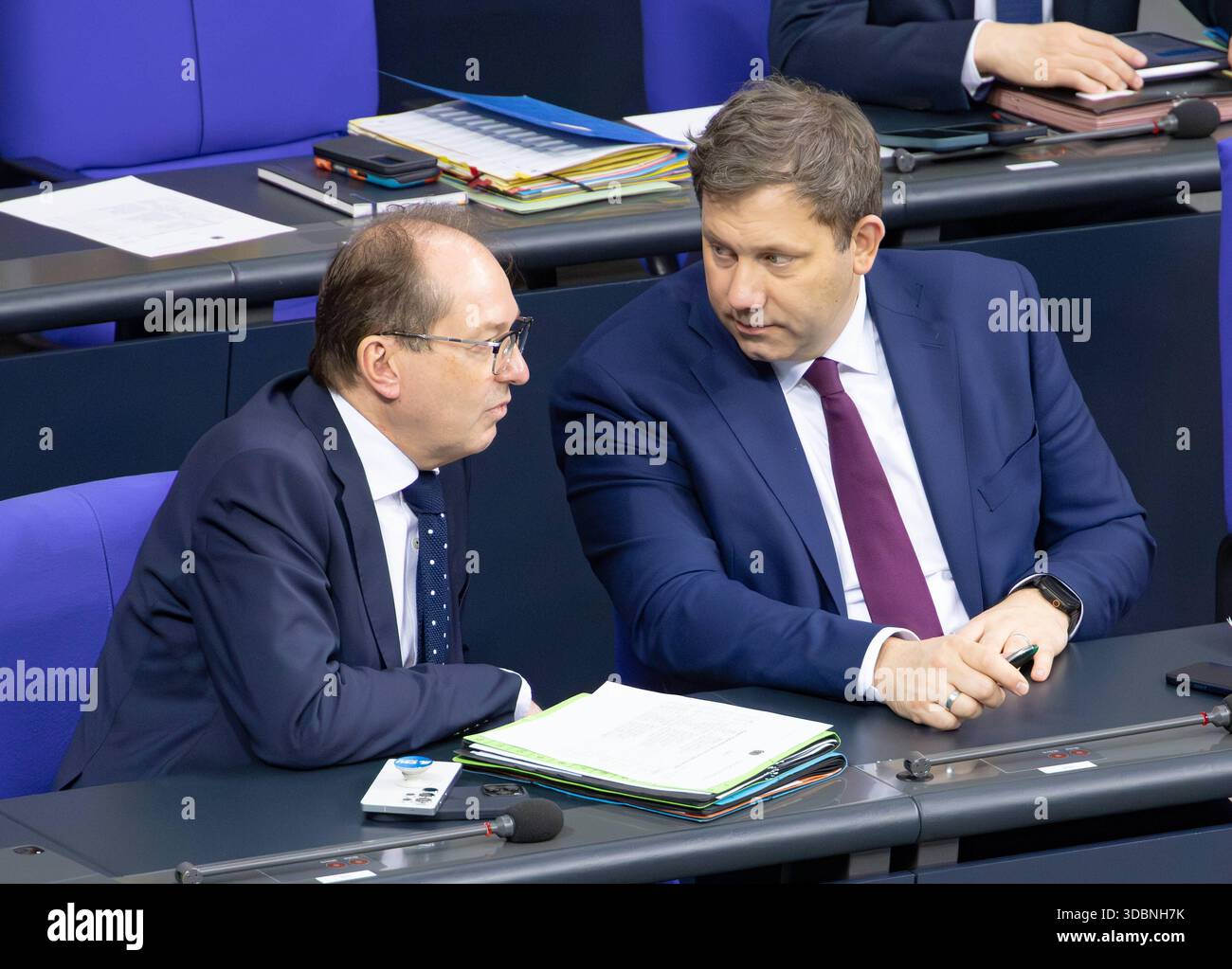 Bundestag Merz 17.12.2025, Germany, Berlin,Bundestag, Bundeskanzler ...