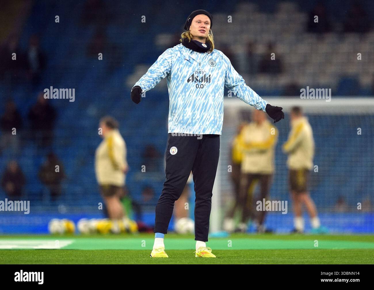 Manchester City's Erling Haaland warming up prior to kick-off before ...
