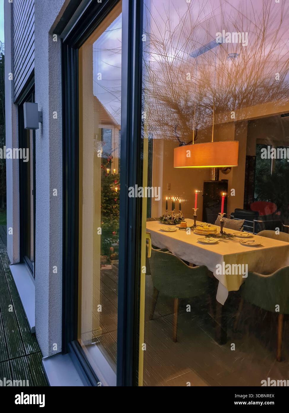 Festive decoration in the dining room area hi-res stock photography and ...