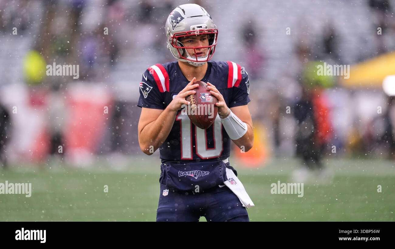 New England Patriots quarterback Drake Maye (10) prior to an NFL ...