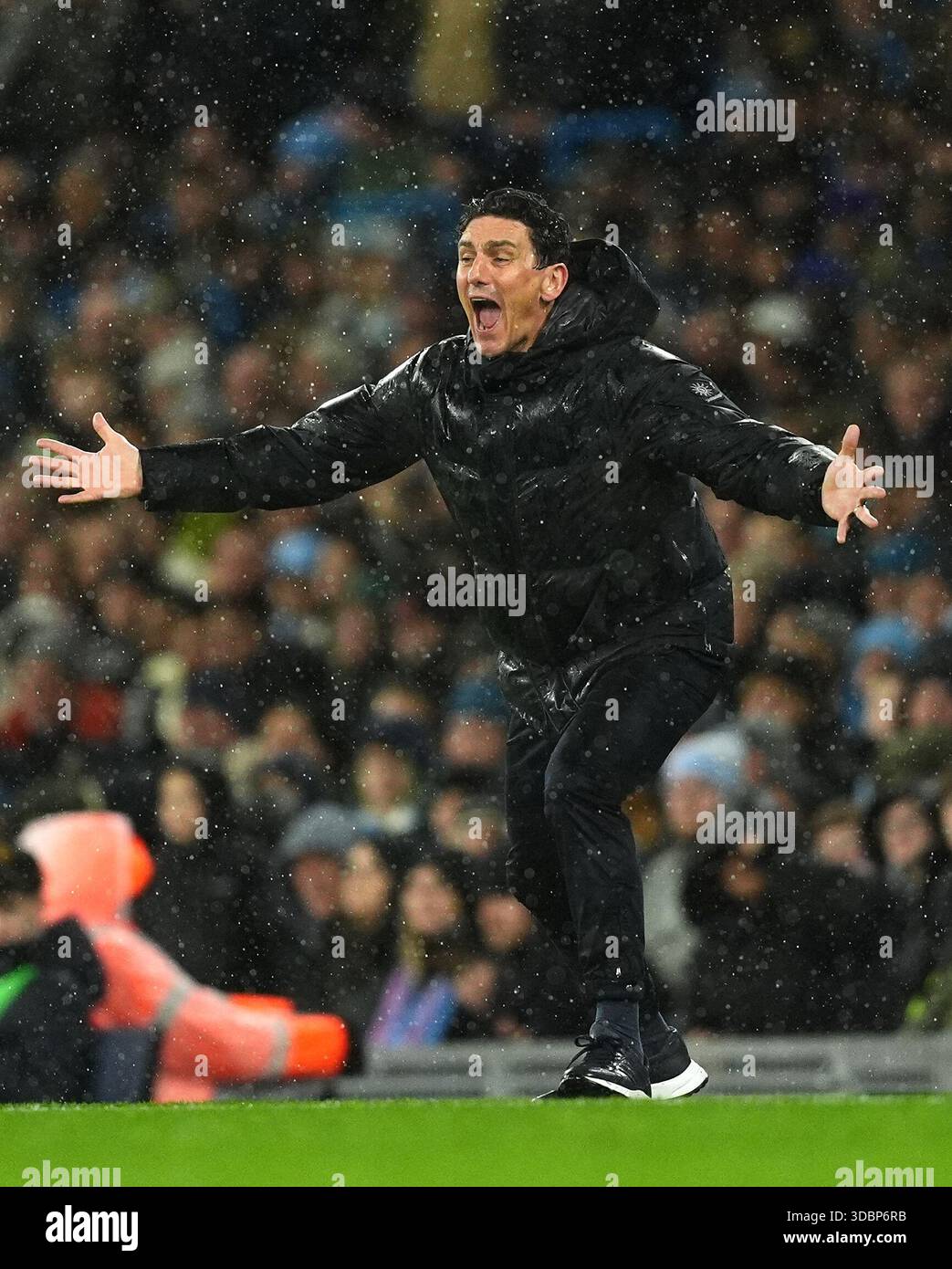 Brentford manager Keith Andrews reacts during the Carabao Cup quarter ...