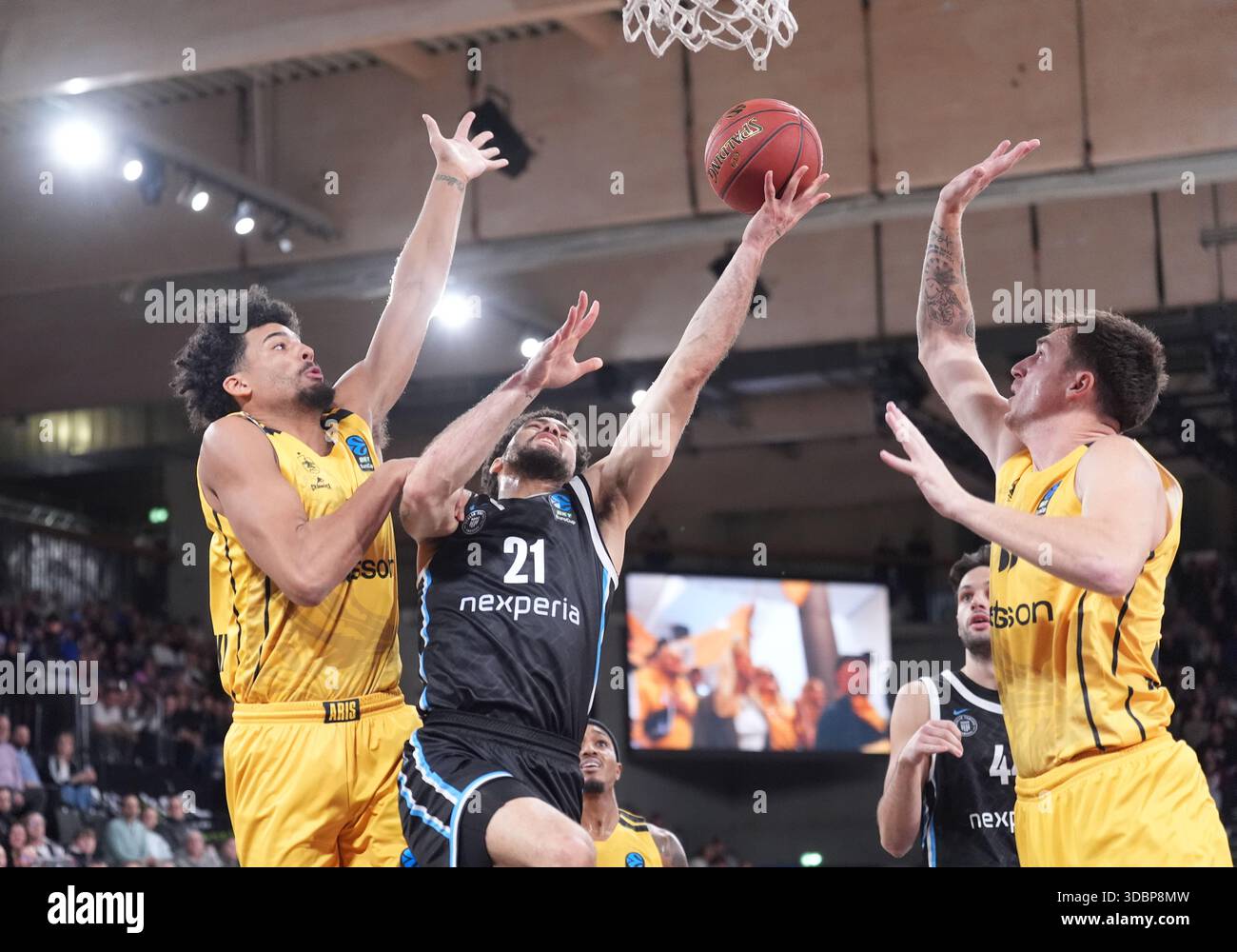 17 December 2025, Hamburg: Basketball, Men, Eurocup, Preliminary Round ...