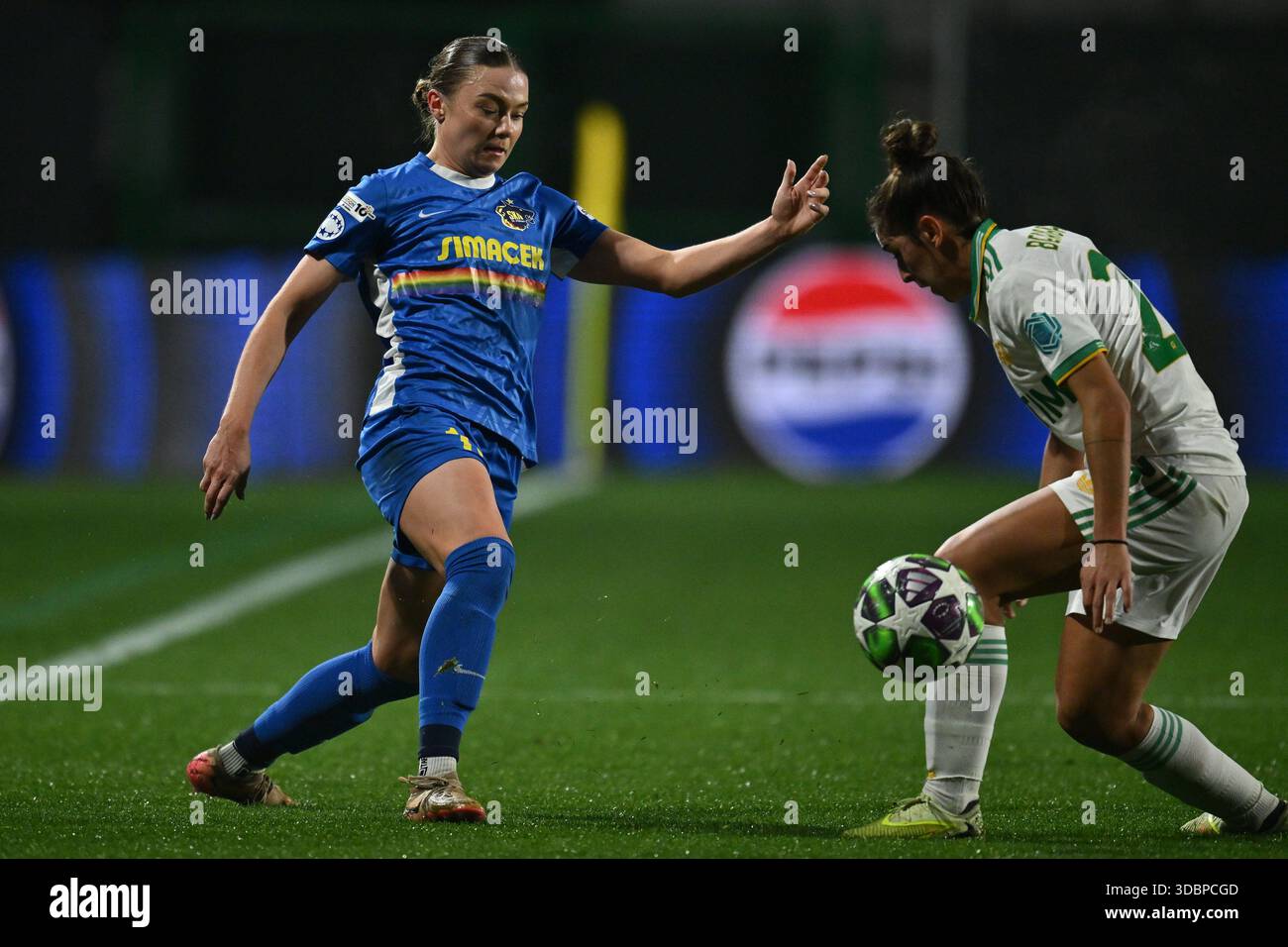 Kess Elmore of SKN St. Polten and Valentina Bergamaschi of A.S. Roma ...