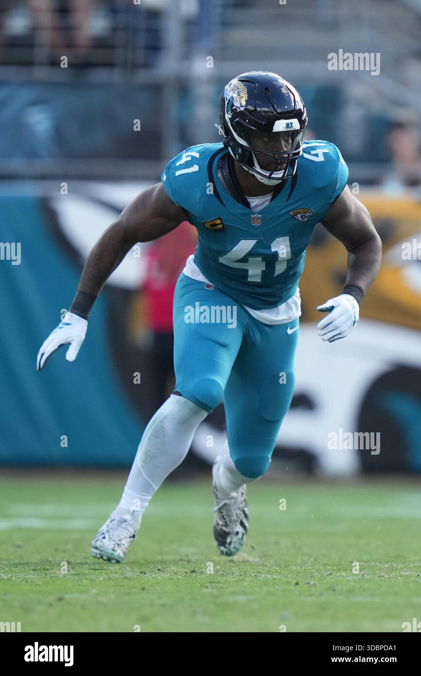 Jacksonville Jaguars defensive end Josh Hines-Allen (41) rushes the ...