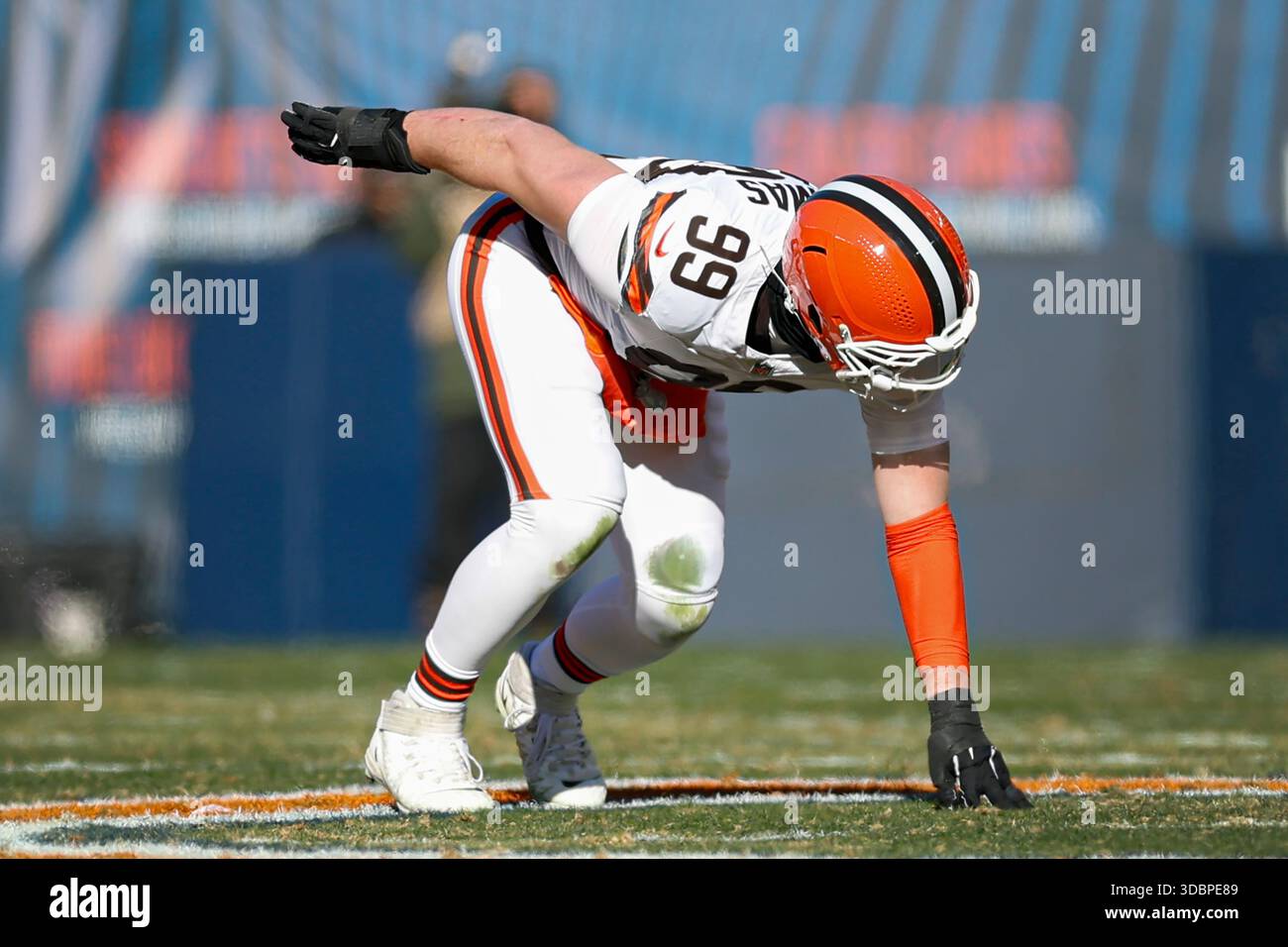 Cleveland Browns defensive end Cameron Thomas (99) lineups during the ...
