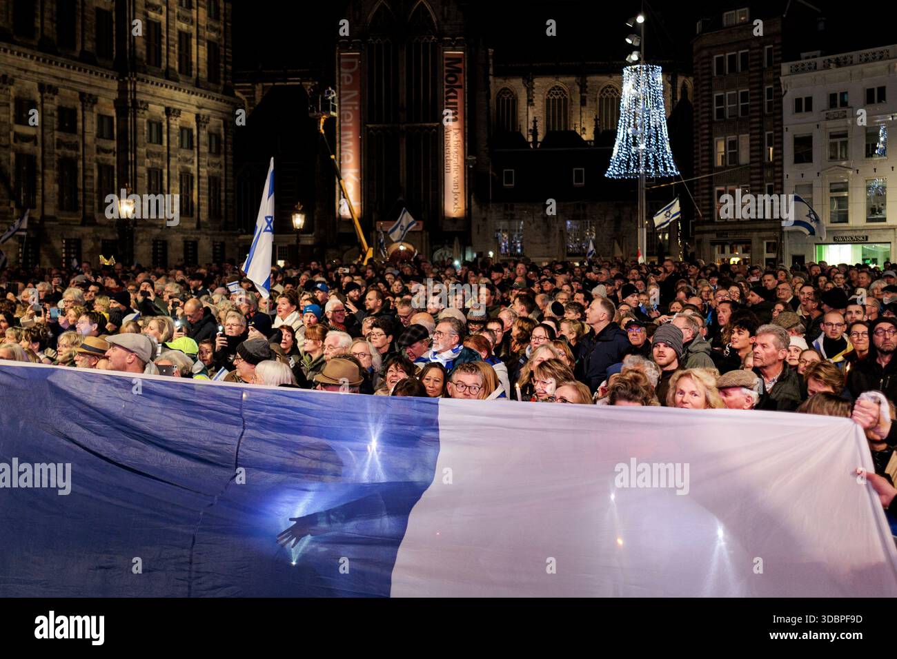 AMSTERDAM – An Israel demonstration on Dam Square. ANP RAMON VAN FLYMEN ...