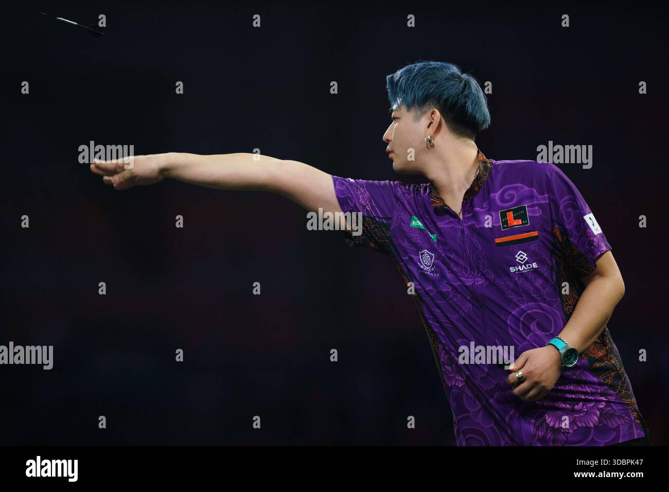 Ryusei Azemoto during the match between James Wade and Ryusei Azemoto ...