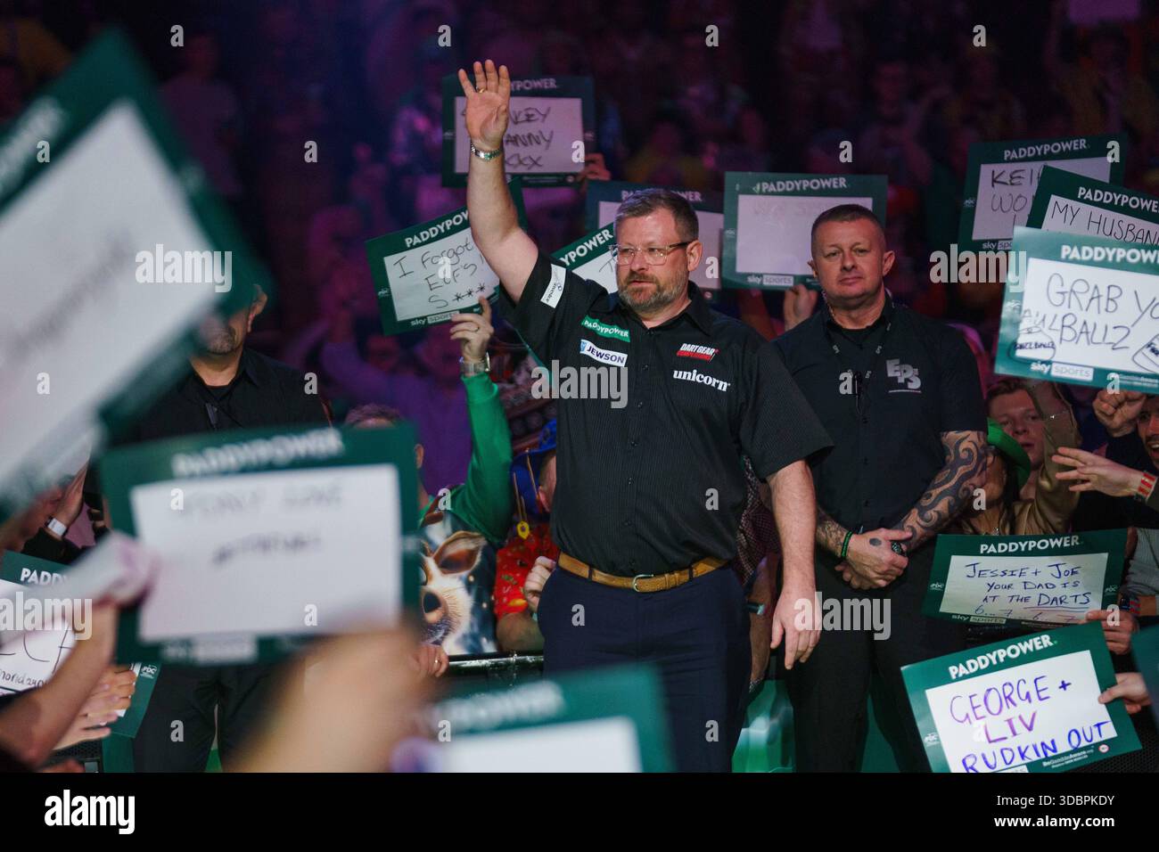 James Wade's walk on during the match between James Wade and Ryusei ...