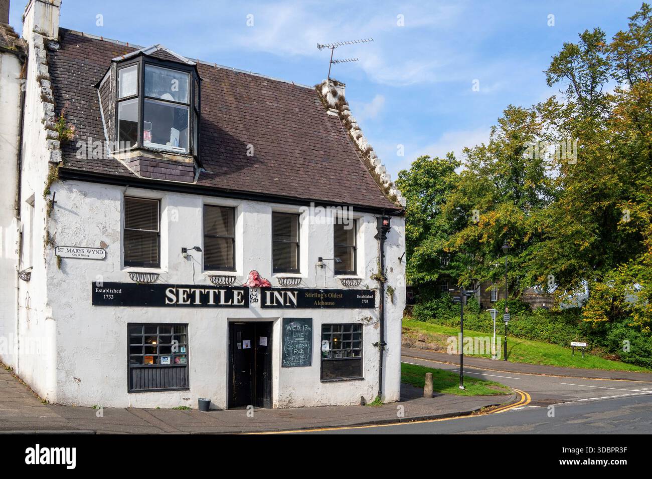 Stirling pub hi-res stock photography and images - Alamy